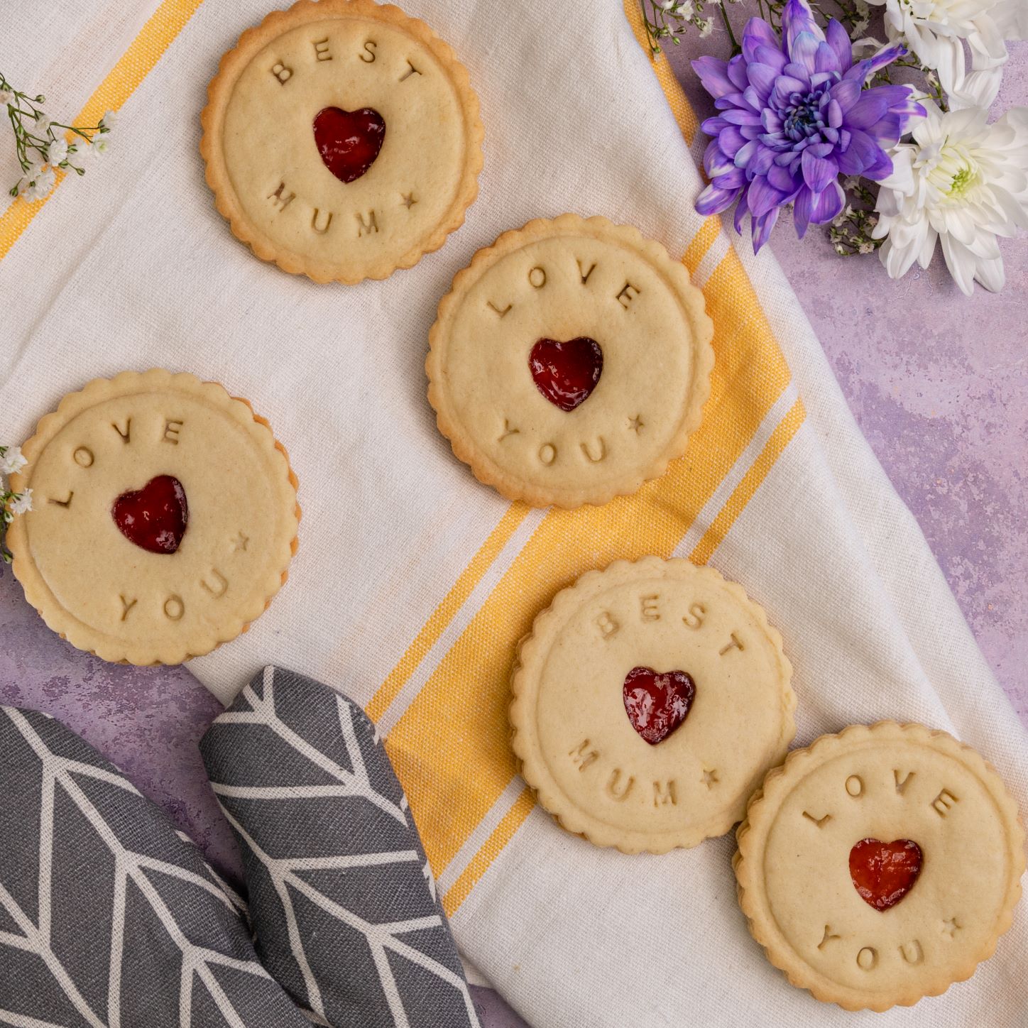 Best Mum Love You Biscuits - Yumbles.com