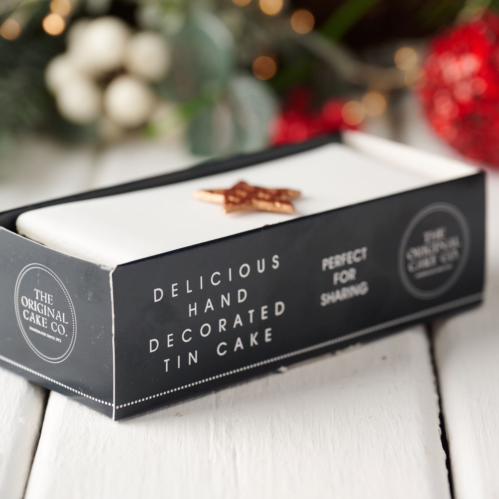 Deluxe Five Piece Festive Cakes - Yumbles.com