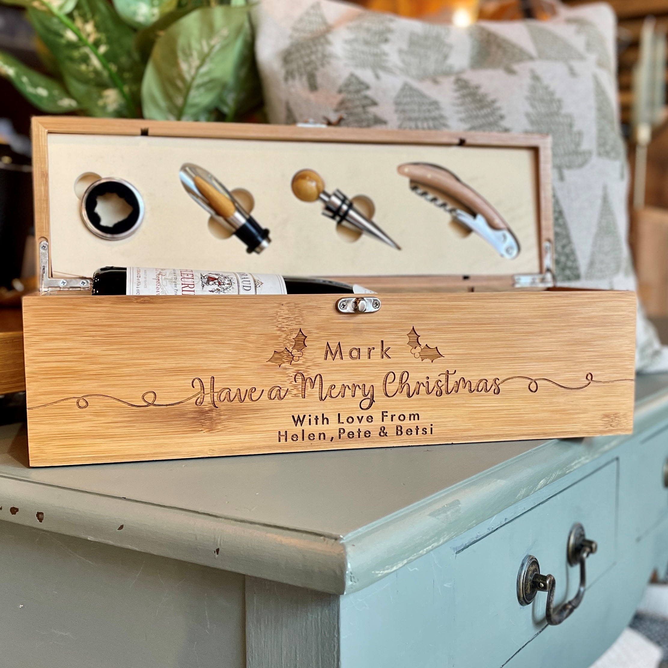 Personalised Merry Christmas Wine Bottle Gift Set - Yumbles.com