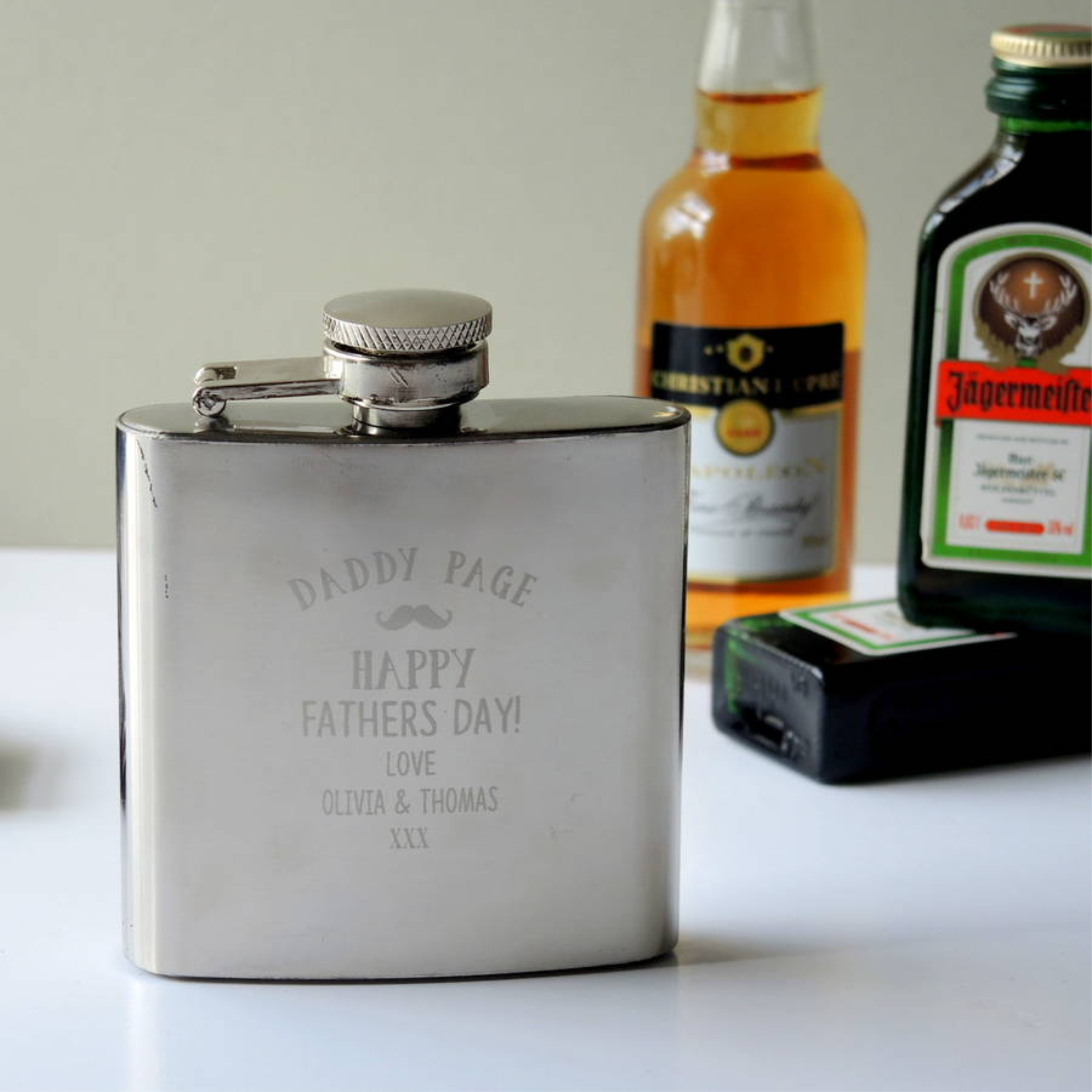 Personalised Father's Day Hip Flask - Yumbles.com