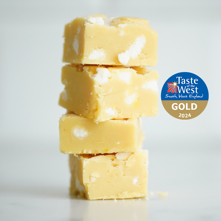 Lemon Meringue Fudge - Yumbles.com