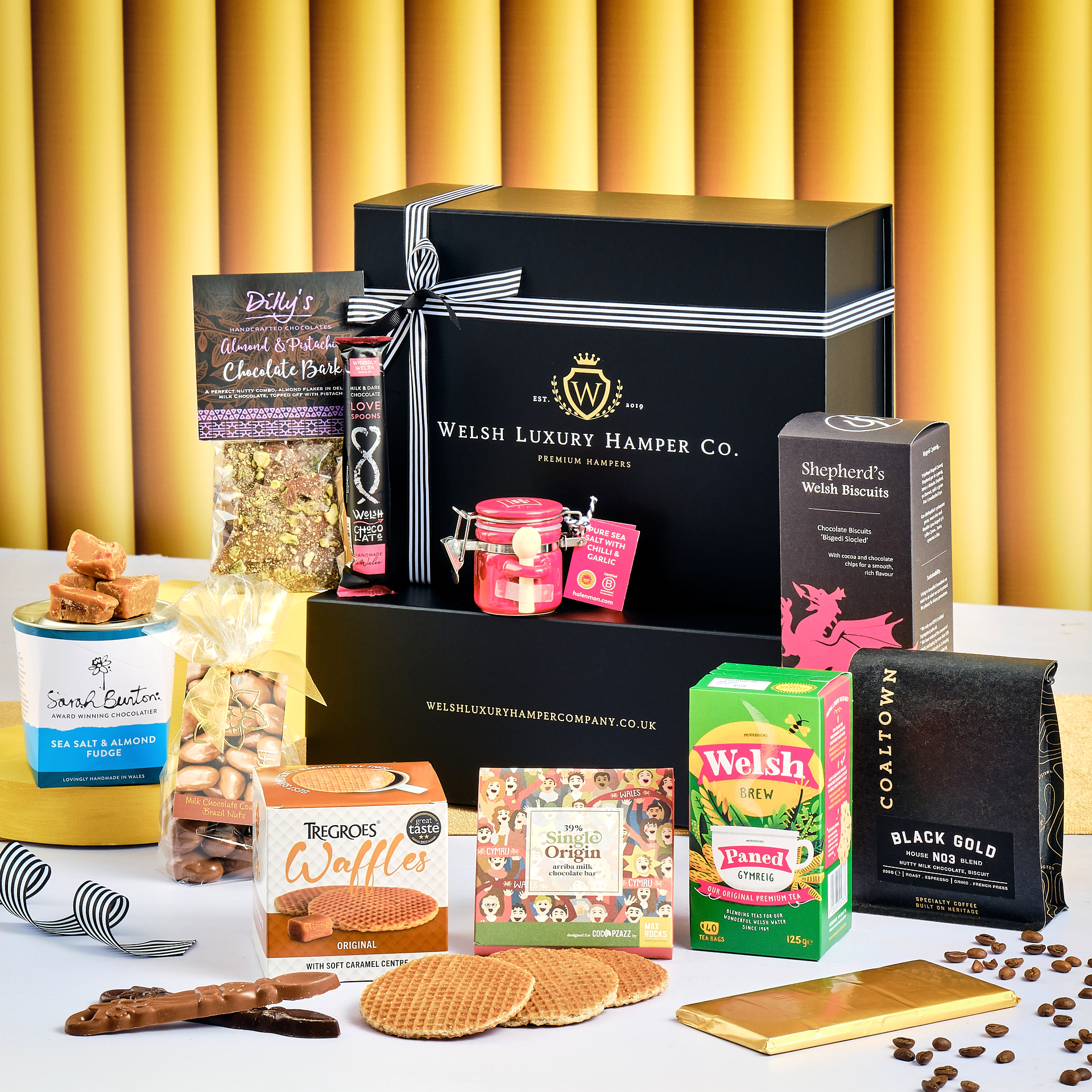 The Welcome to Wales Hamper - Yumbles.com