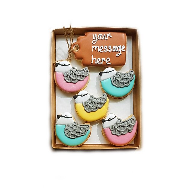 Personalised 'Garden Bird' Iced Biscuit Set - Yumbles.com