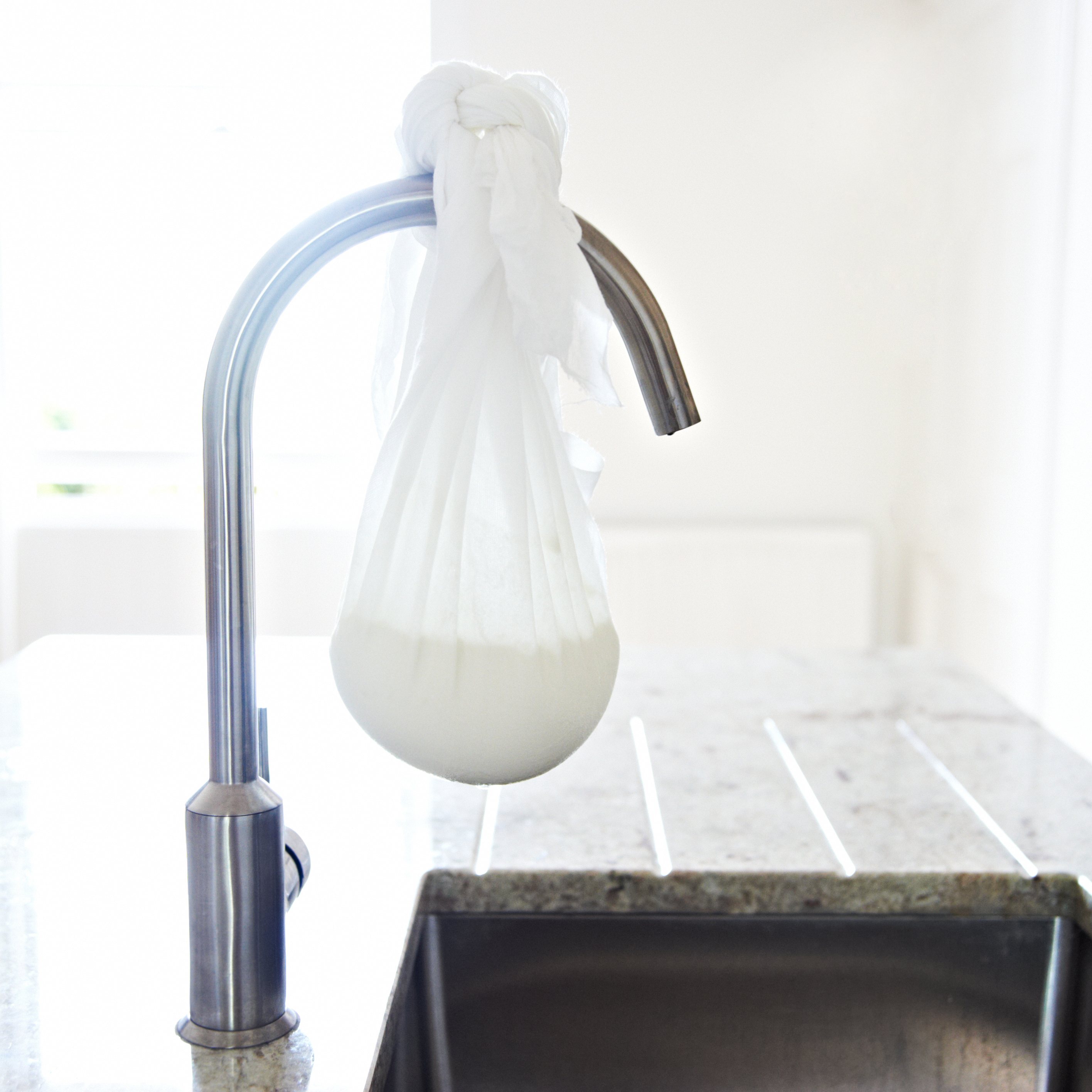 Mozzarella & Ricotta Cheese Making Kit - Yumbles.com
