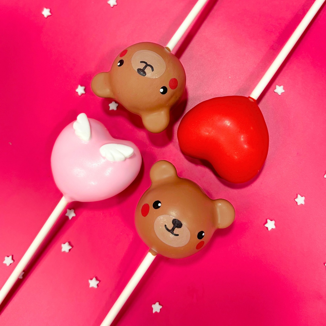 Mini Set of 4 Cute Valentine's Day Teddy Bear and Heart Cake Pops ...