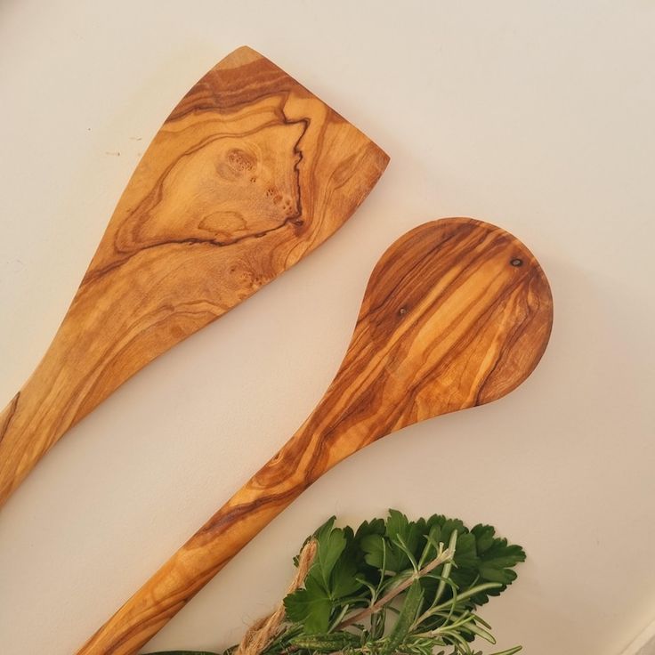 Olive Wood Spoon and Spatula Natural Kitchenware Set - Yumbles.com
