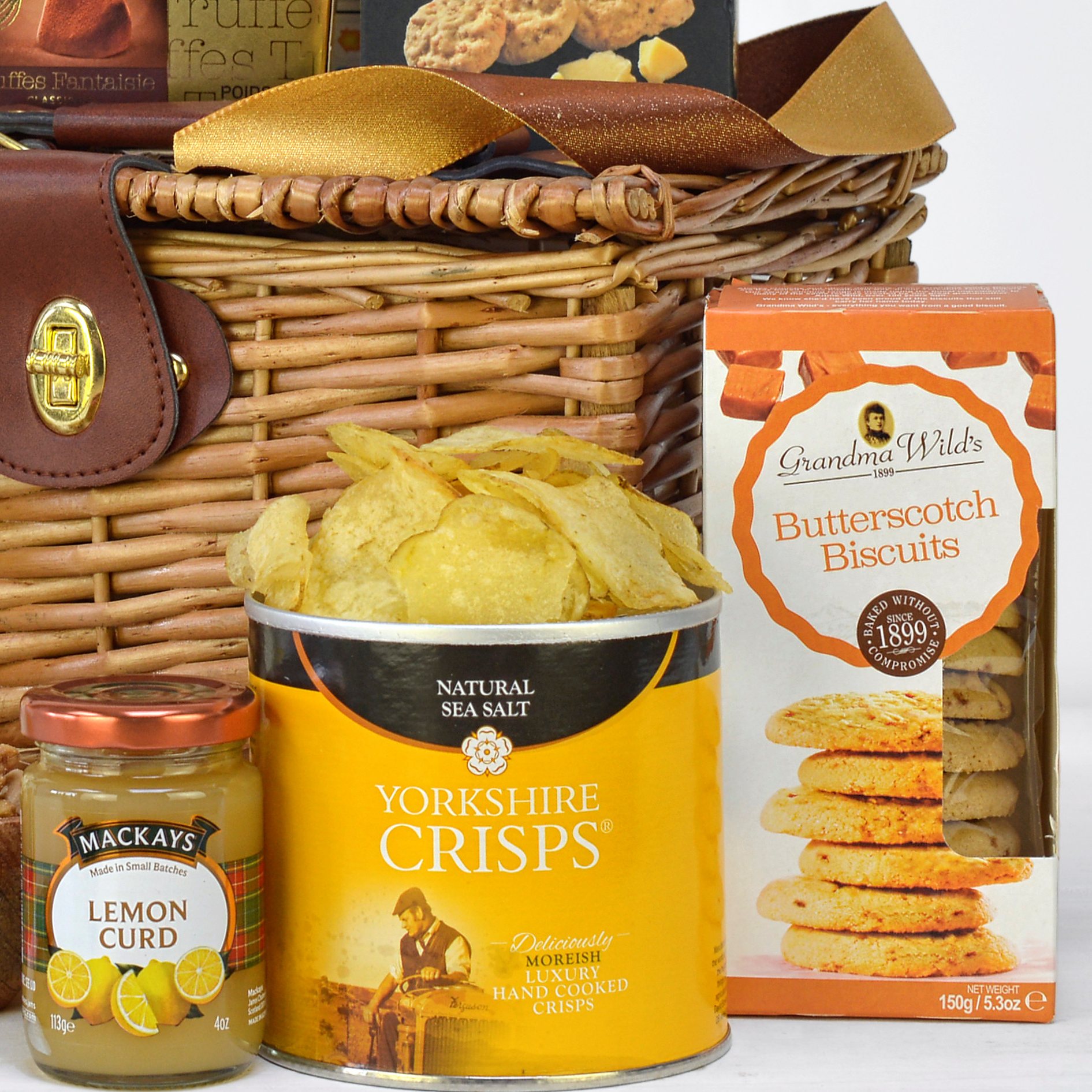 Hamper Treat Gift Hamper - Yumbles.com