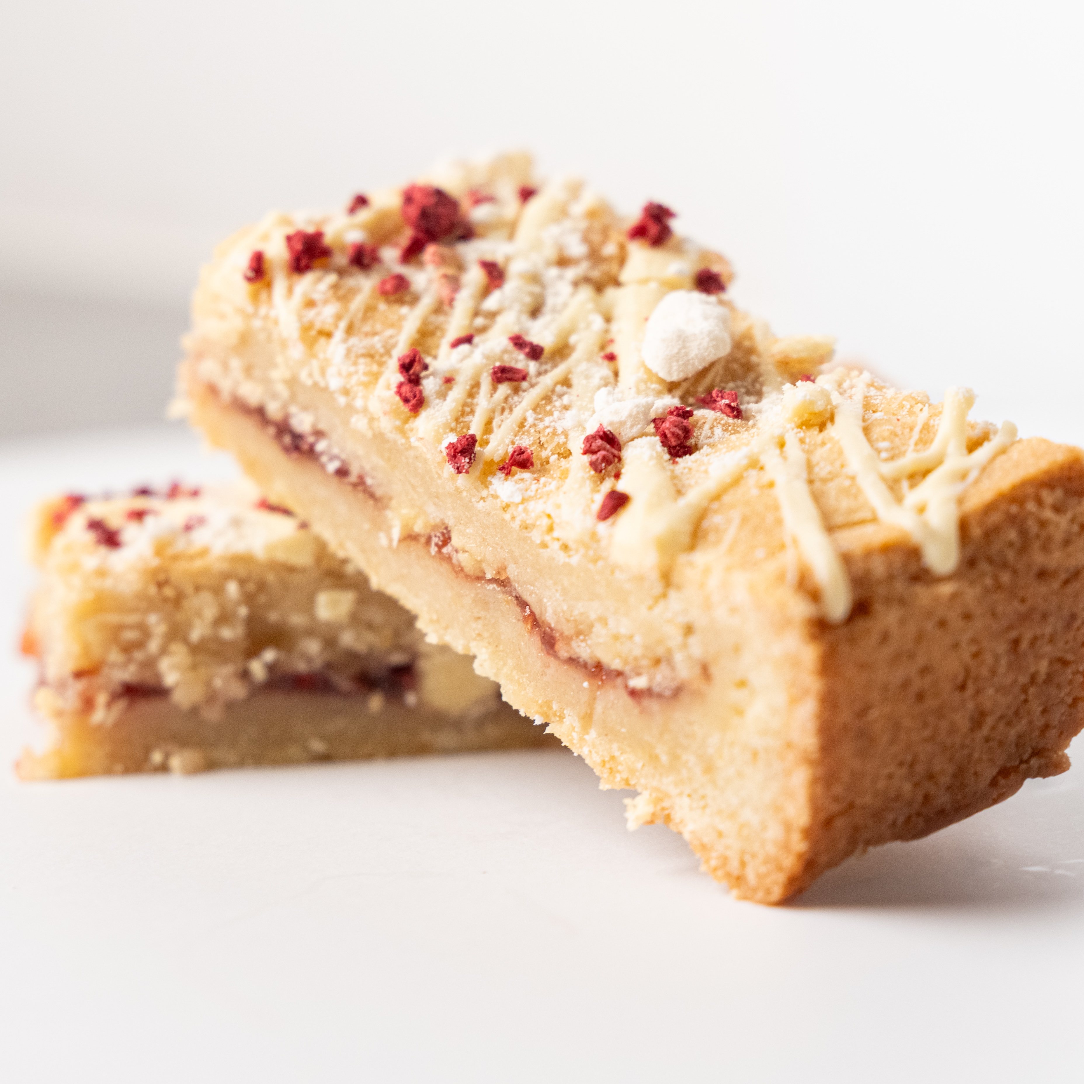 Strawberry Eton Mess Cookie Bars - Box of 6 - Yumbles.com