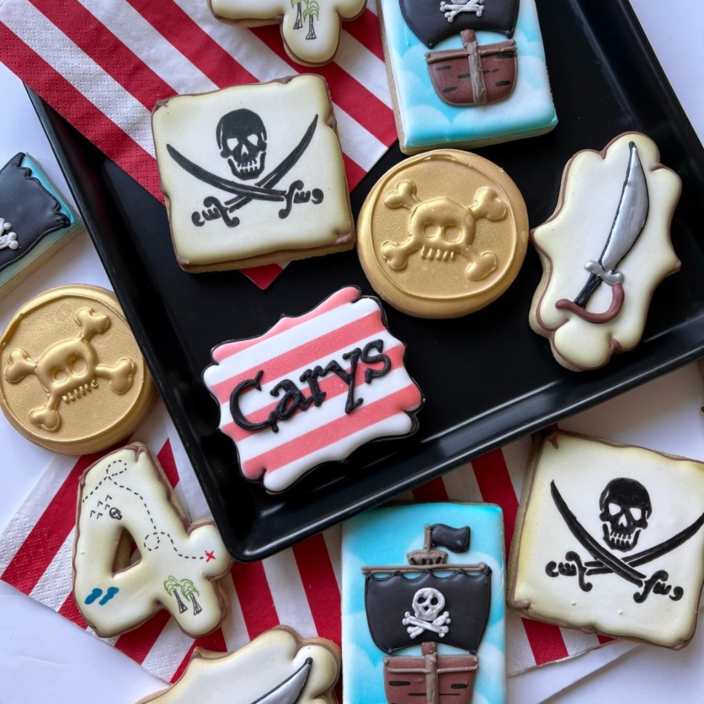 Pirate Party Themed Biscuit Favours - Set Of 15 - Yumbles.com
