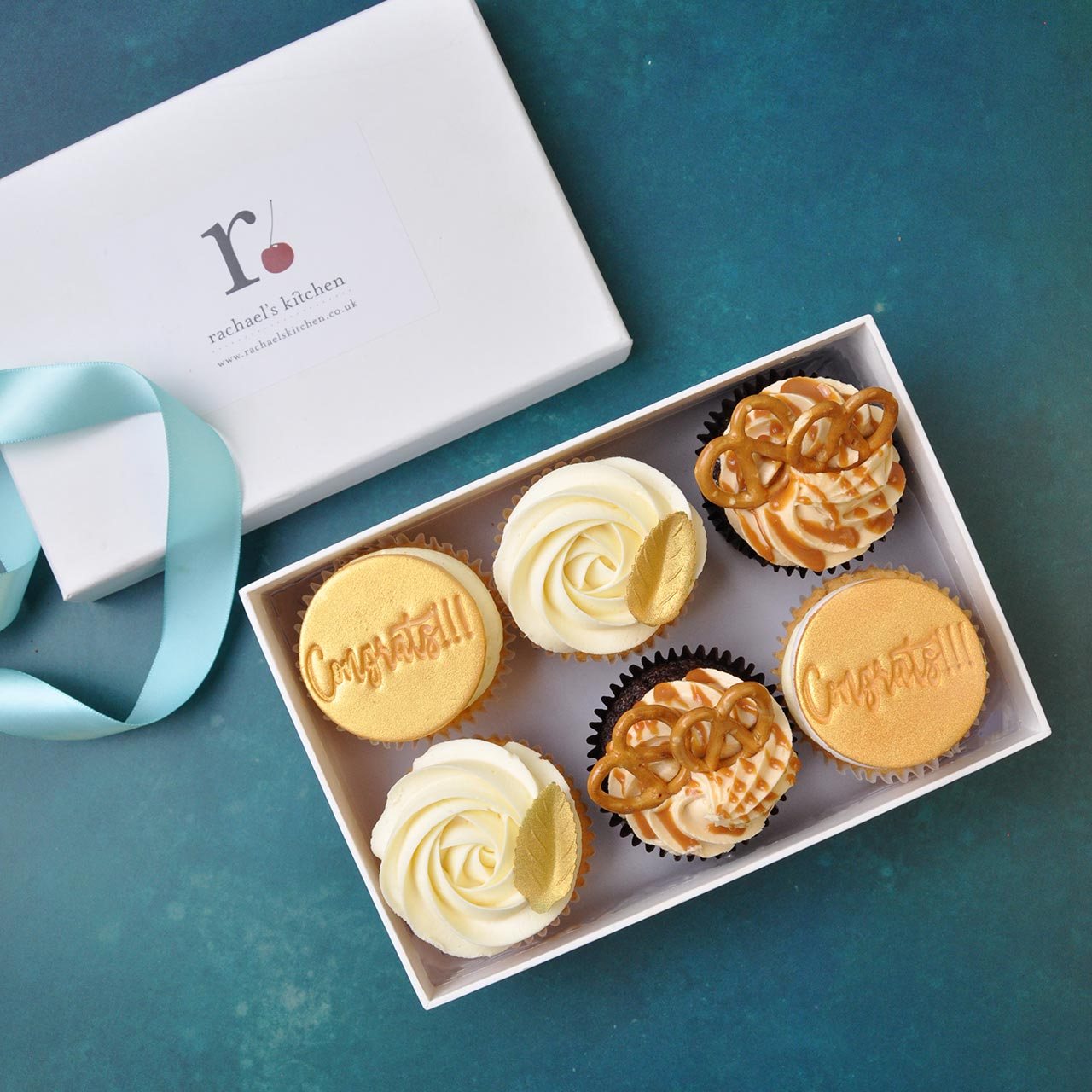 'Congratulations' Cupcakes Gift Box - Yumbles.com