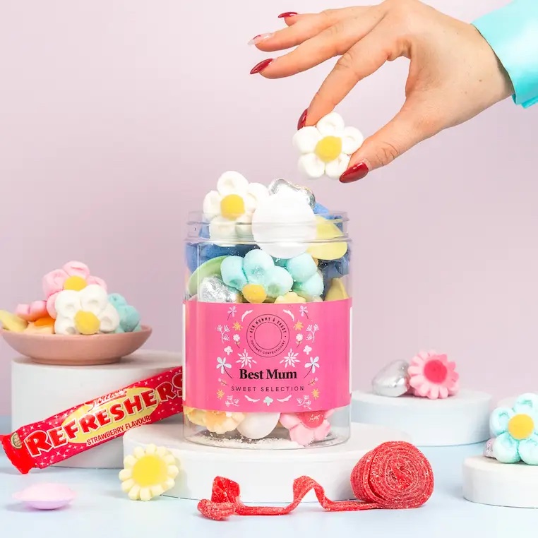 Best Mum Retro Sweets Share Tub - Yumbles.com