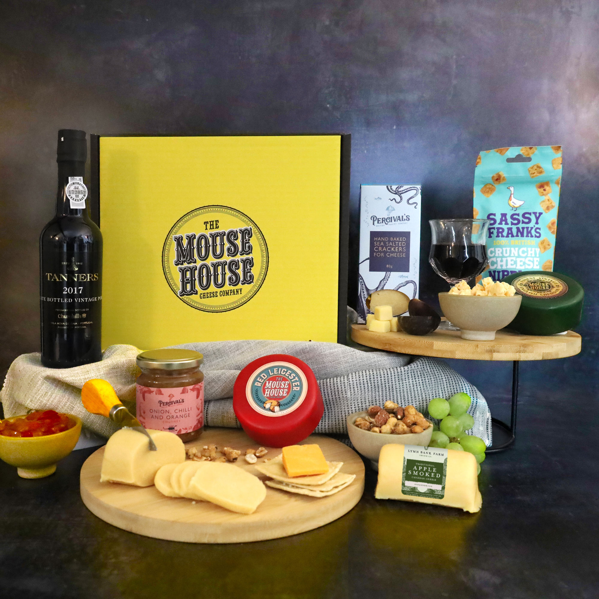 Traditional Port & Cheese Hamper - Yumbles.com