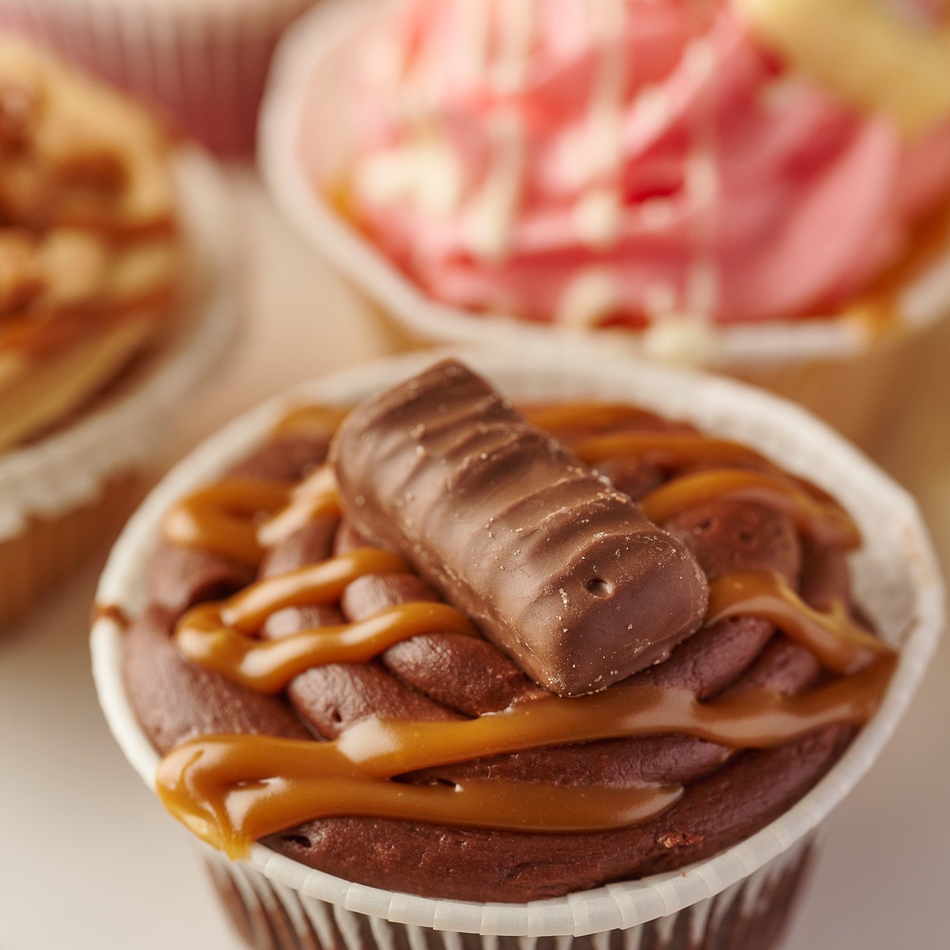The Signature Cupcake Selection - Box of 6 - Yumbles.com