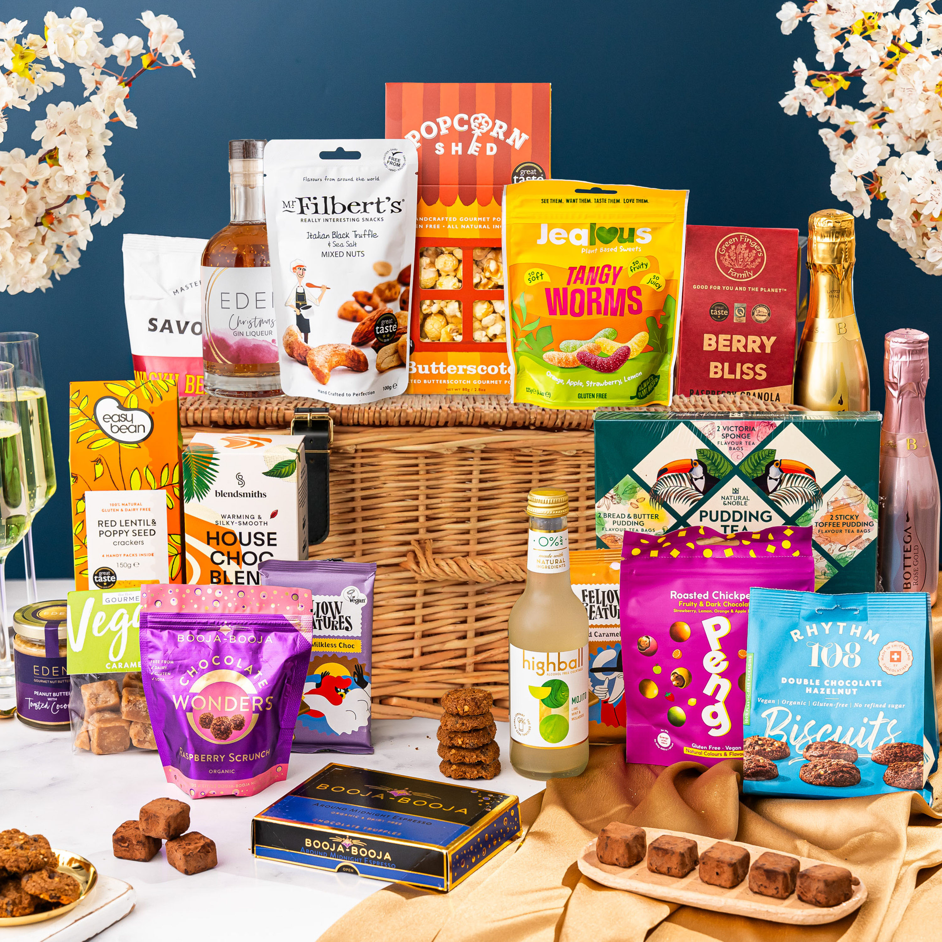 Vegan Luxury Wicker Family Hamper with Gift Card - Yumbles.com