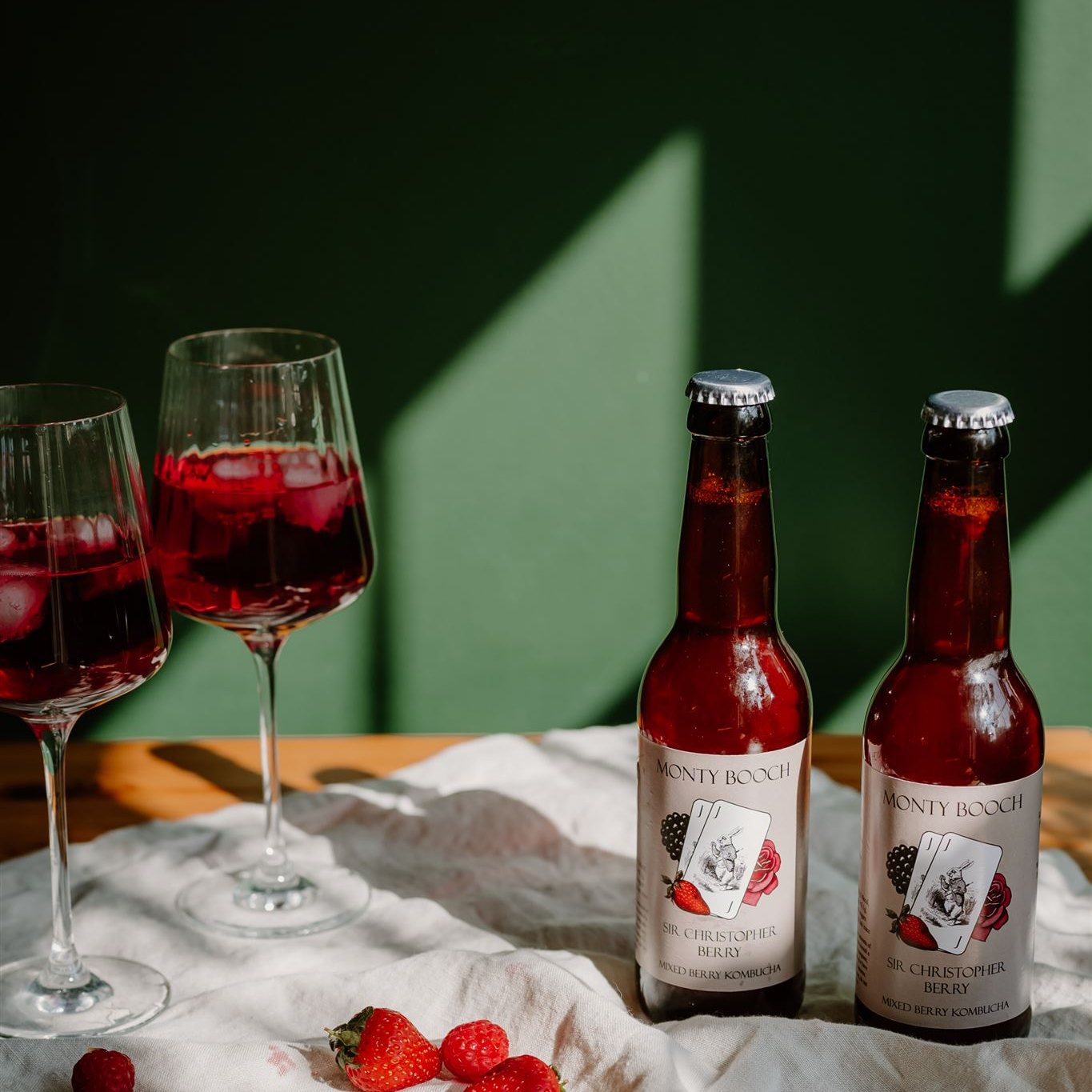 Raw Unfiltered Kombucha Mixed Case - 12 x 330ml - Yumbles.com