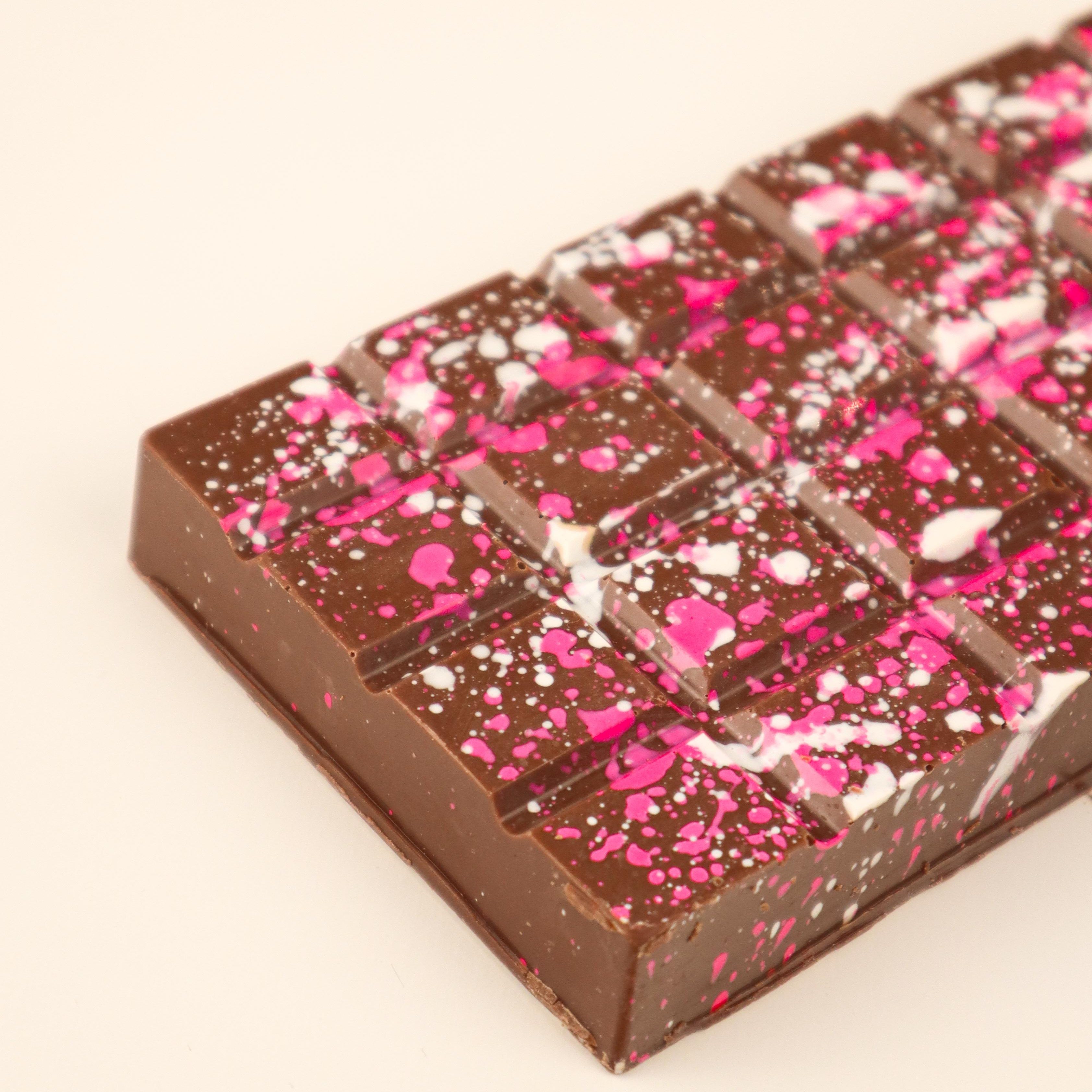 S’mores Stuffed Chocolate Bar - Yumbles.com
