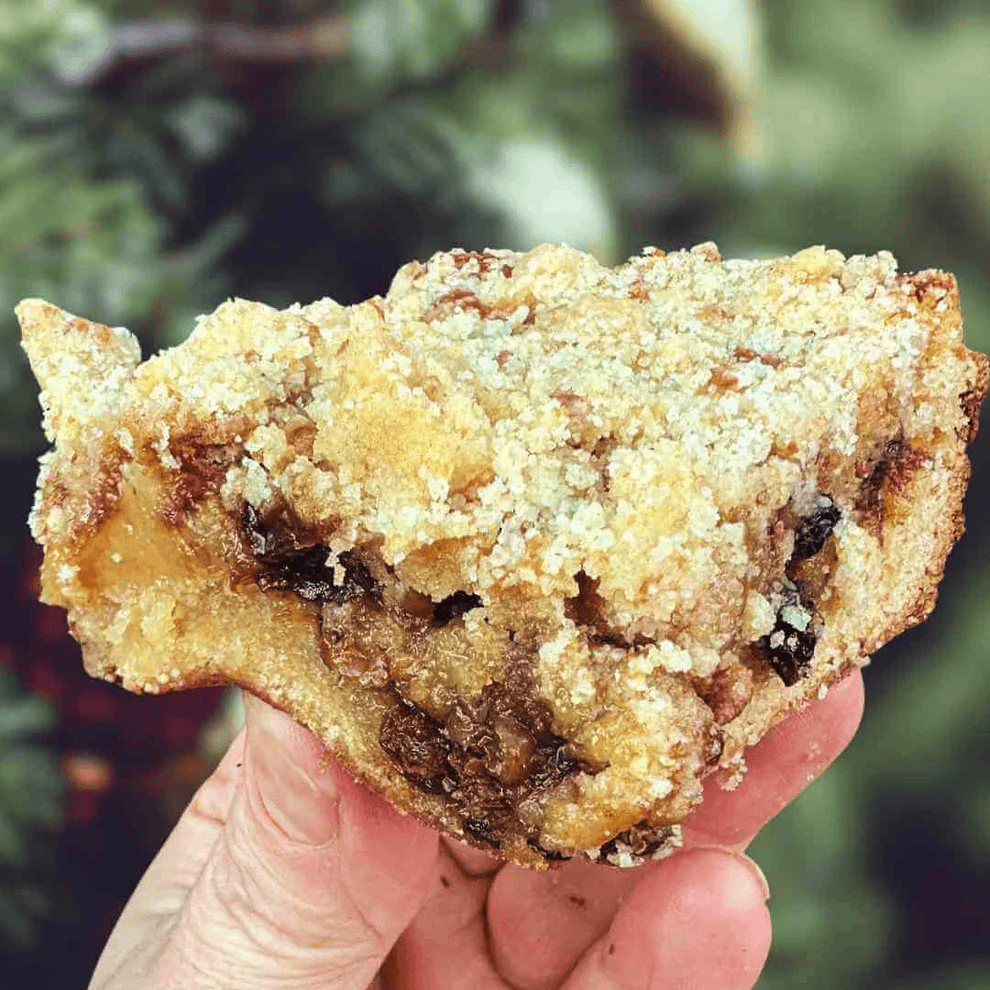 Mincemeat Crumble Blondies Gift Box - Brandy Butter & Biscoff - Yumbles.com