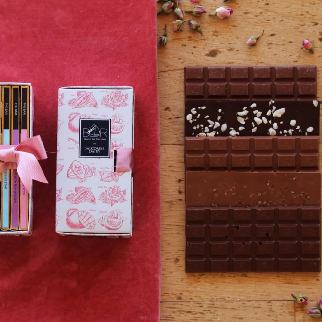 Personalised Nut Free Chocolate Bar Library Gift Box - Yumbles.com