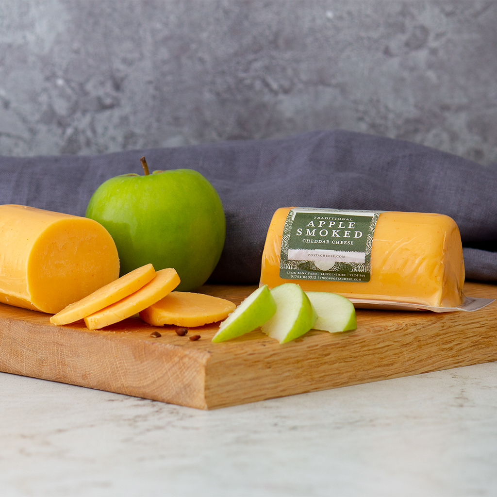 Traditional Applesmoked Cheddar Cheese Barrel (145g) - Yumbles.com