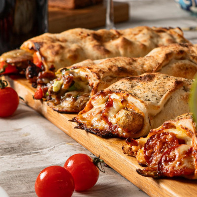 The Calzone Kitchen on Yumbles.com